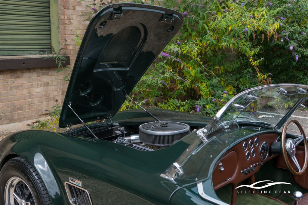 AC Cobra by Unique Autocraft - Selecting Gear