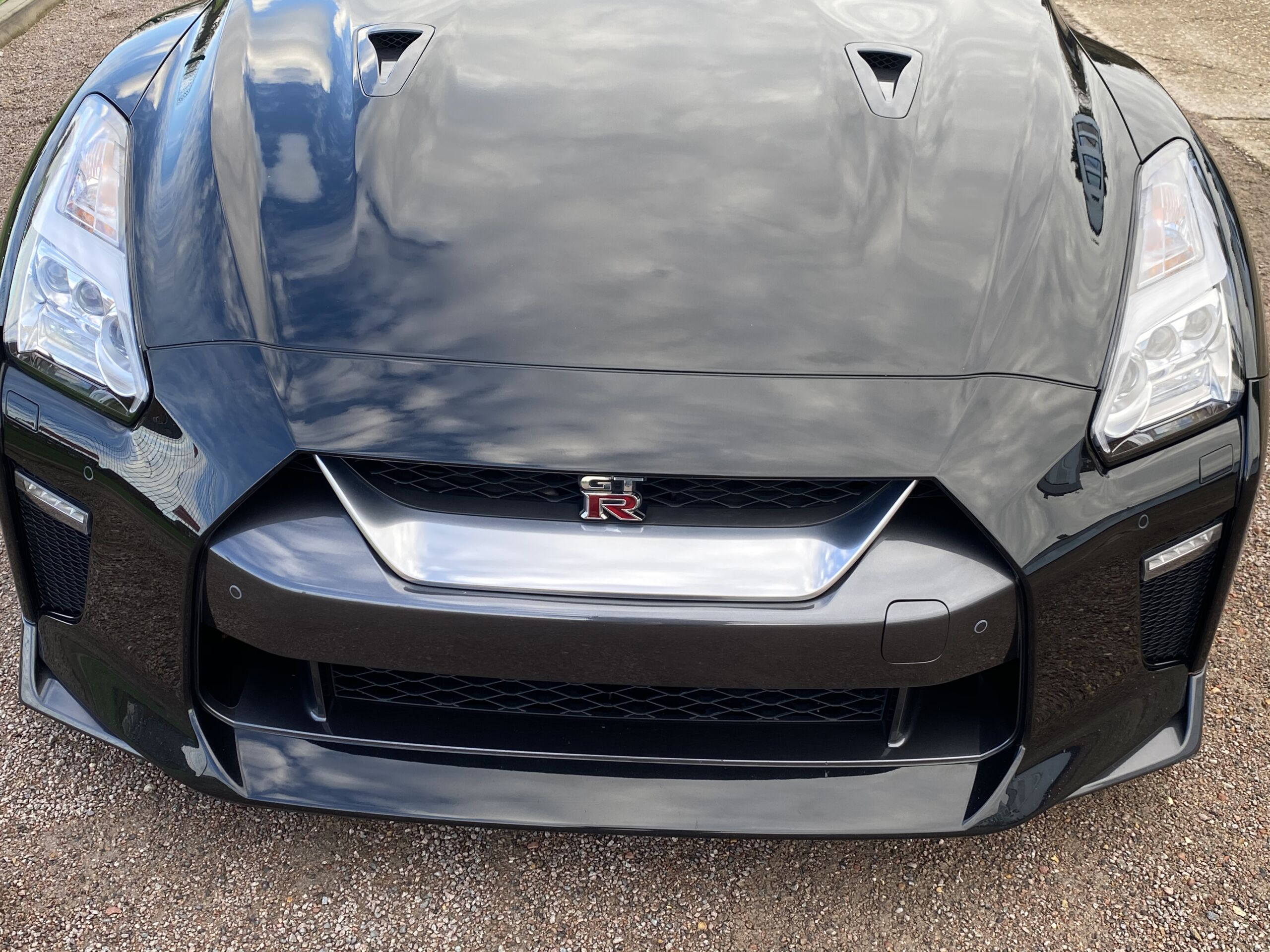 Nissan R35 GTR Recaro Edition (Litchfield) - Selecting Gear
