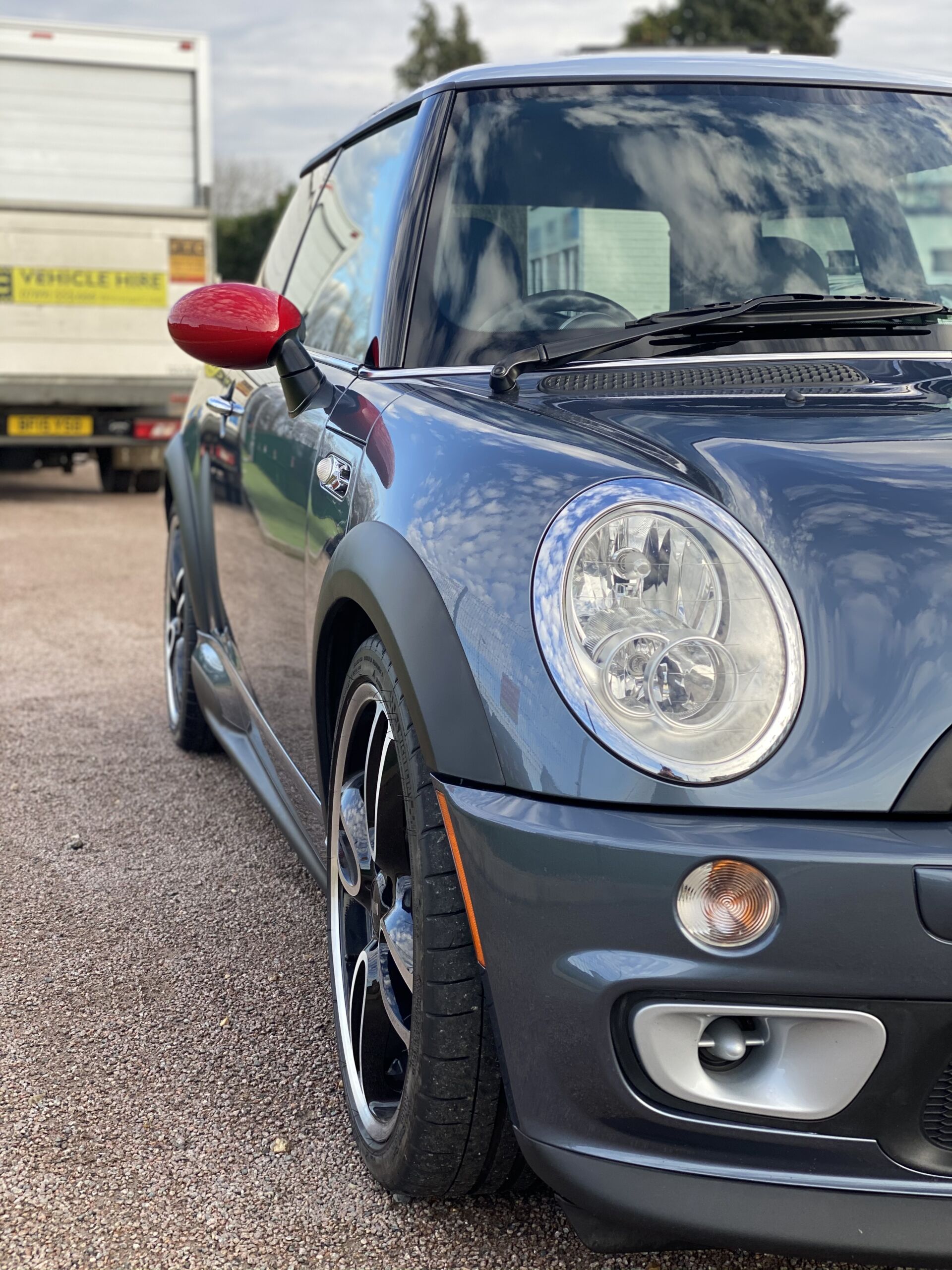 Mini John Cooper Works GP1 - Selecting Gear