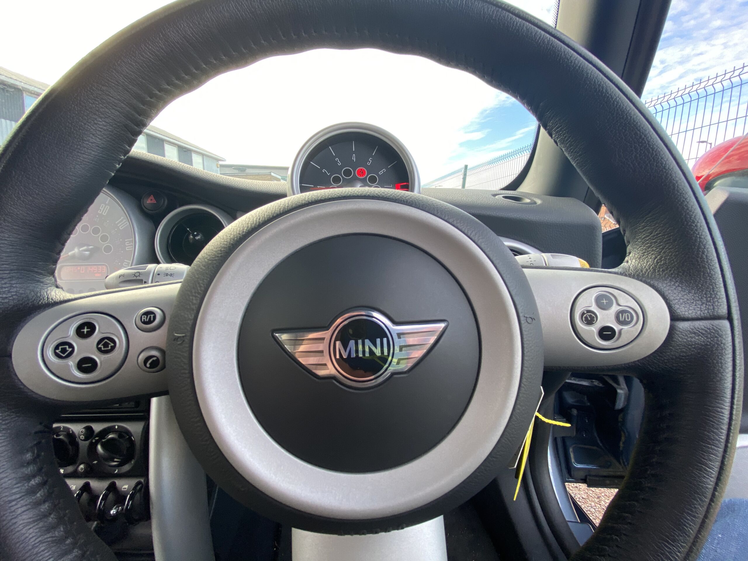 Mini John Cooper Works GP1 - Selecting Gear
