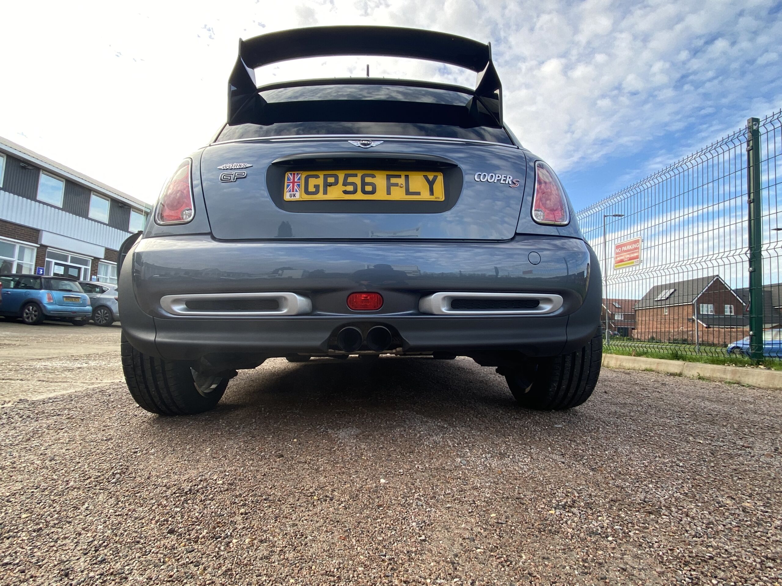 Mini John Cooper Works GP1 - Selecting Gear