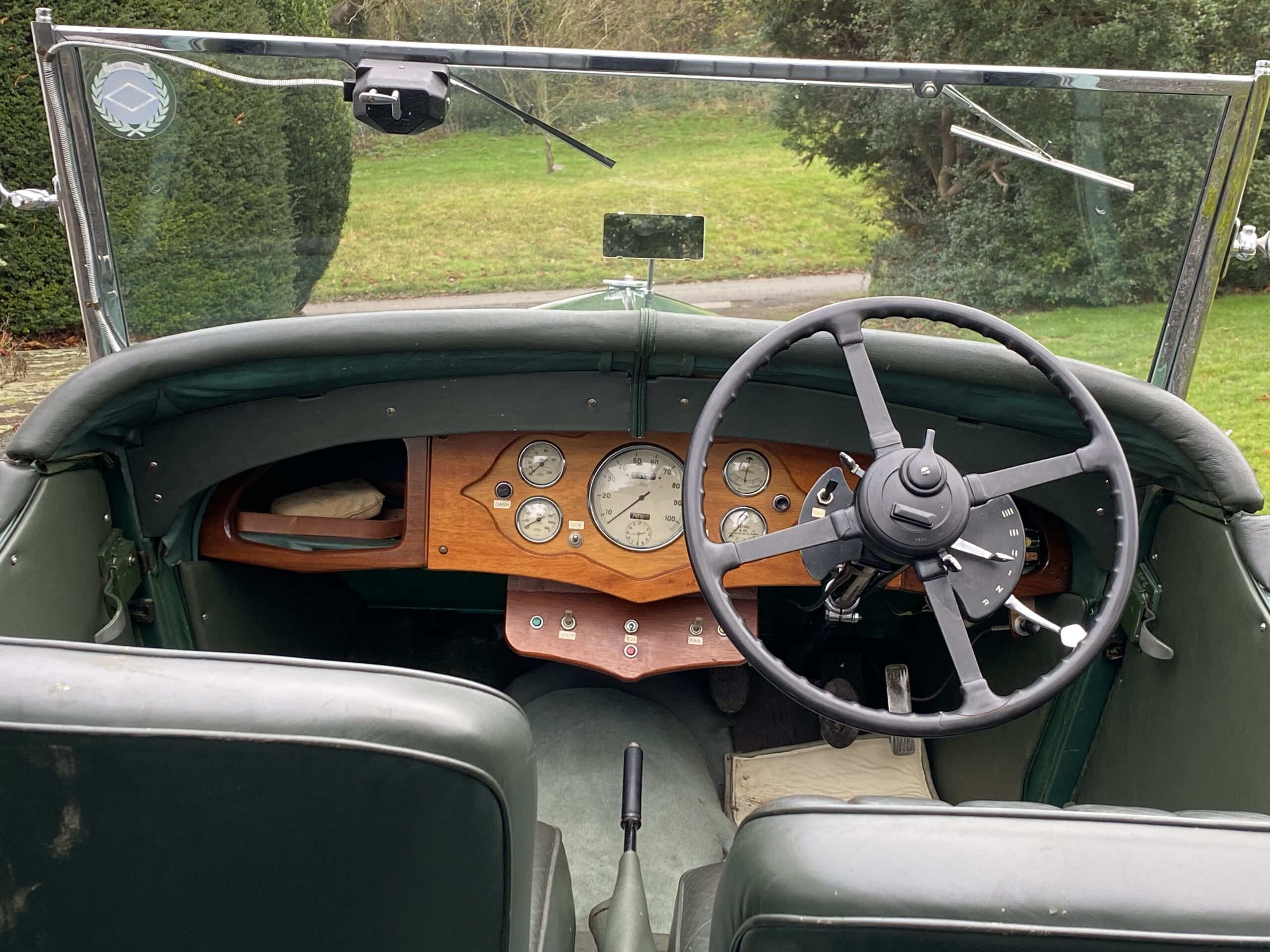 1938 Riley 12/4 TOURER - Selecting Gear